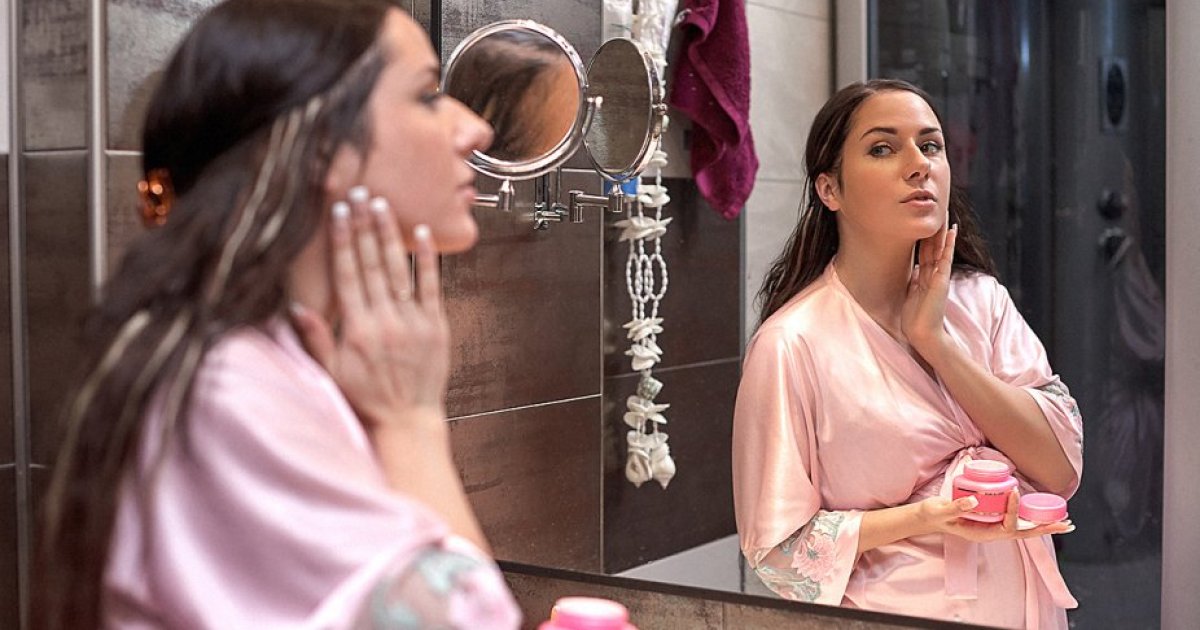 Cosméticos na gravidez: produtos e substâncias a evitar | CUF